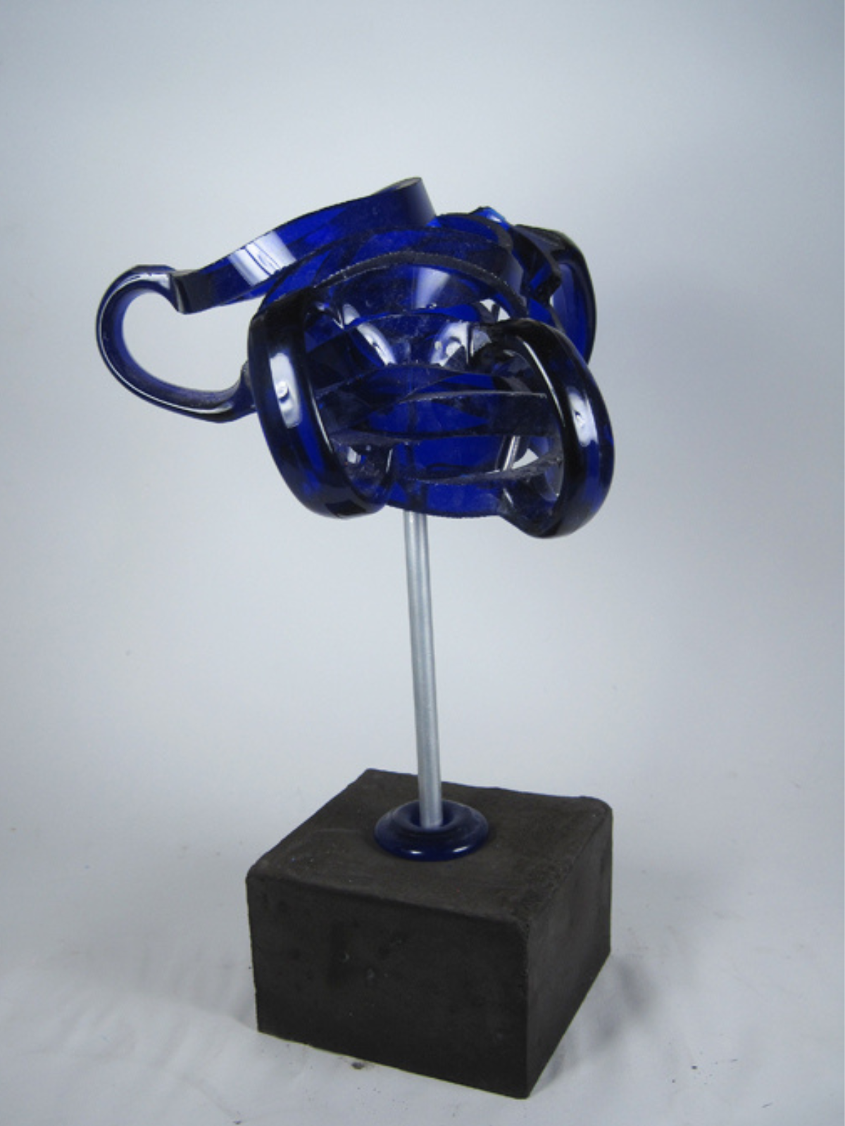 Advanced DIY Stands and Displays For Your Artwork | Curious Mondo