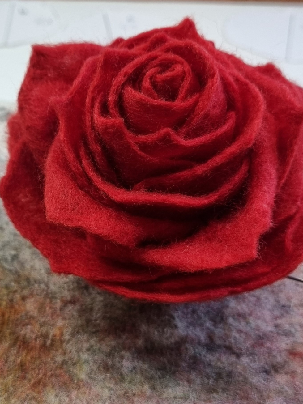 How to Make a Realistic Needle Felted Rose | Curious Mondo