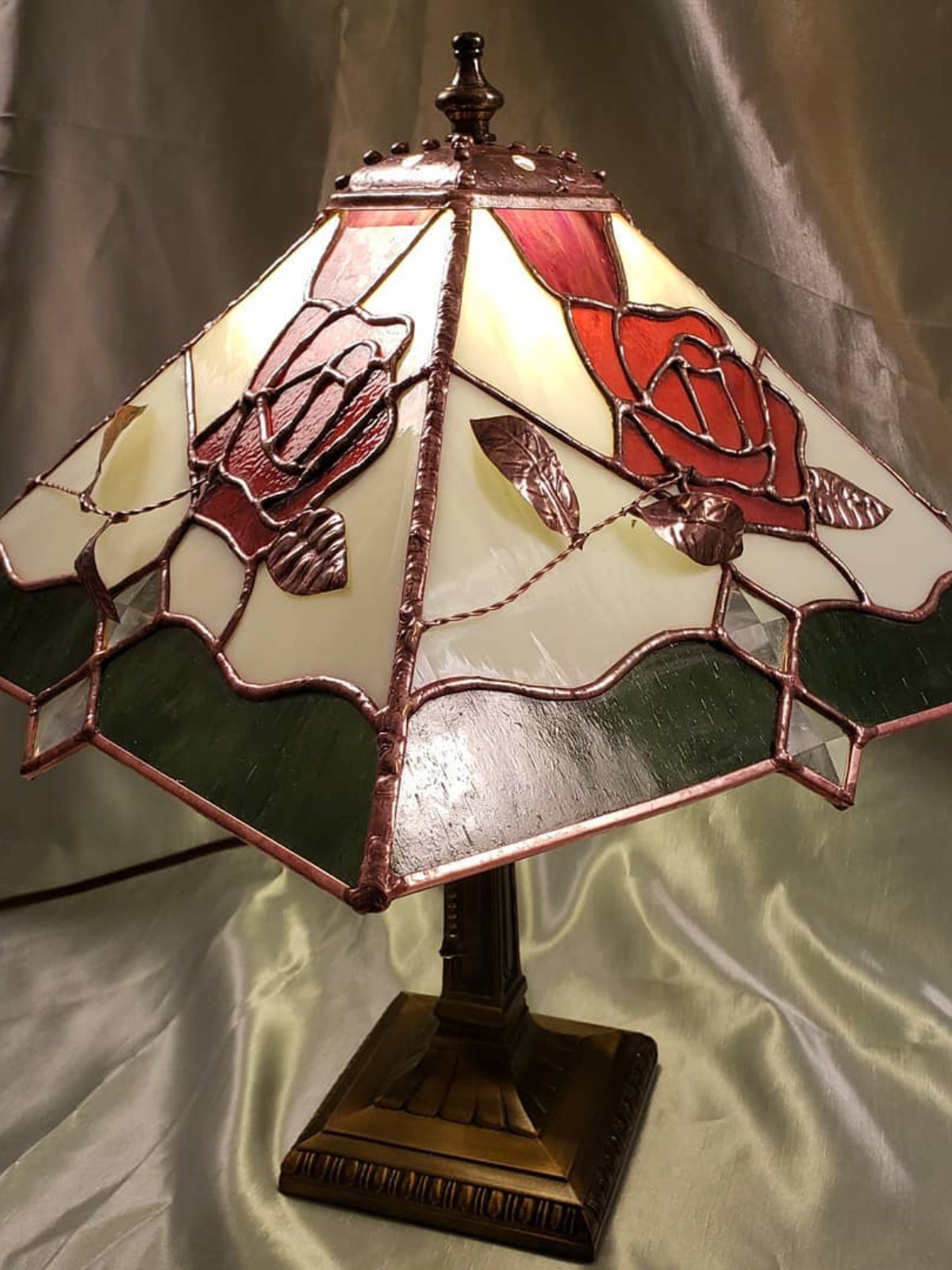 Advanced Stained Glass – 4-Panel Lamp | Curious Mondo